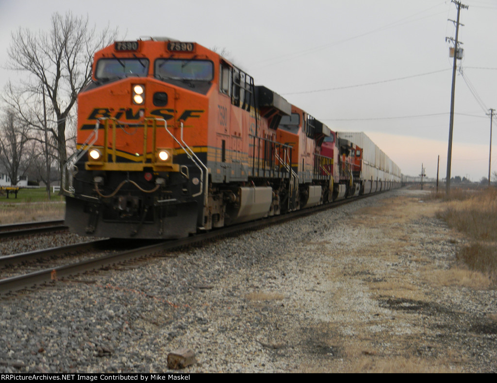 BNSF 7590